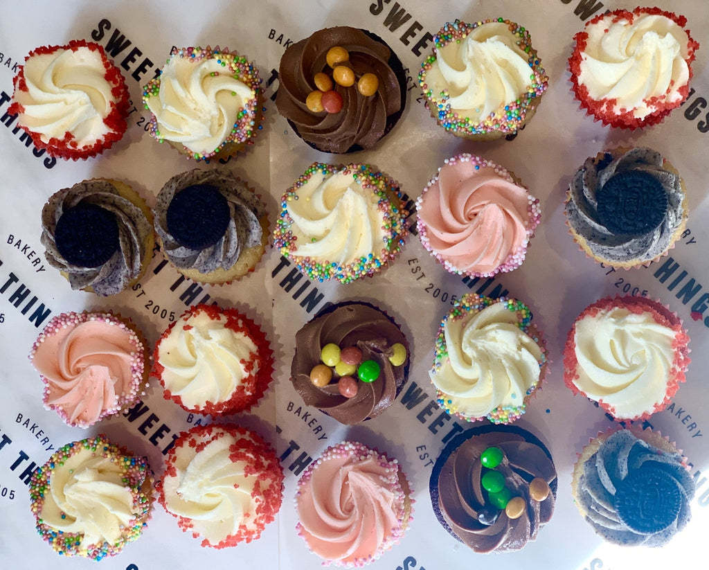 Mixed Mini Cupcakes – Sweet Things Café Bakery